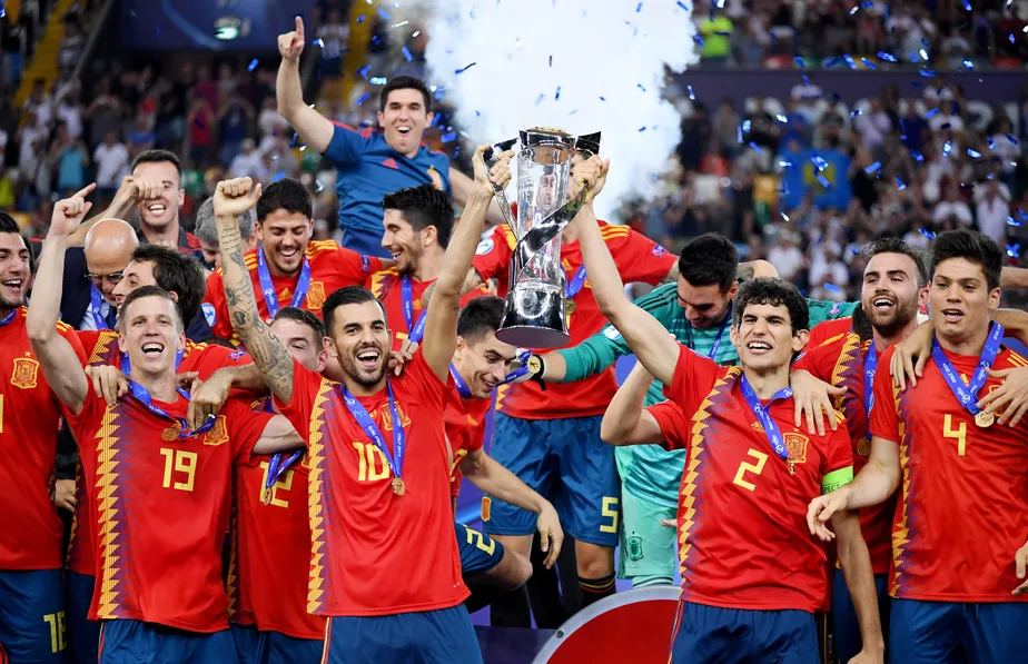 Espanha é campeã da Europa em futebol | OPAÍS.cv